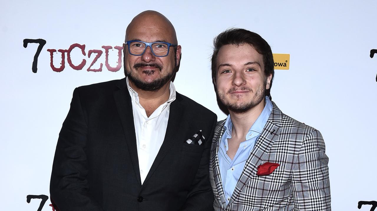 Piotr Gąsowski odtworzył z rodziną zdjęcie sprzed lat - Co za tydzień