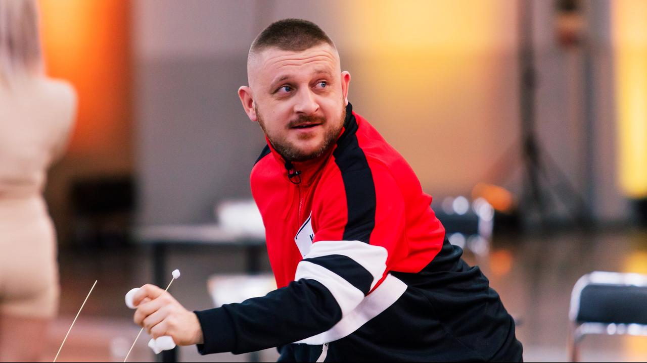 "Gogglebox. Przed telewizorem". Damian Nagana pokazał jak wygląda i ile ...